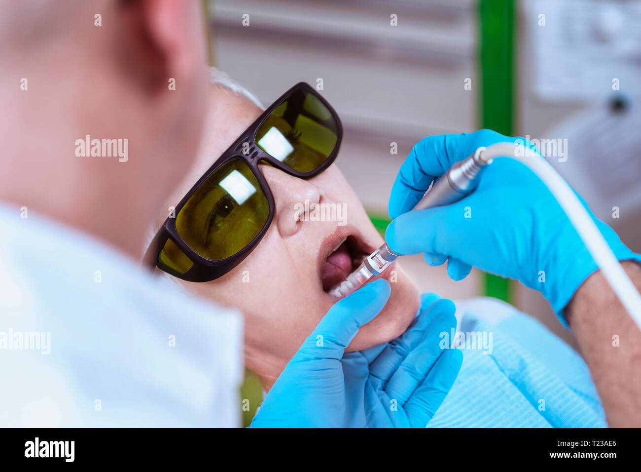 Laser tooth procedure hi-res stock photography and images - Alamy