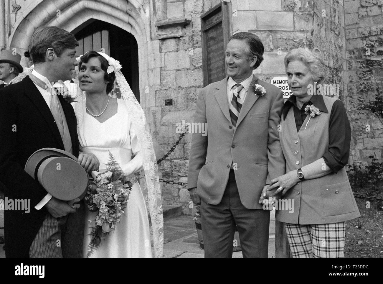 Lisa harrow hi-res stock photography and images - Alamy