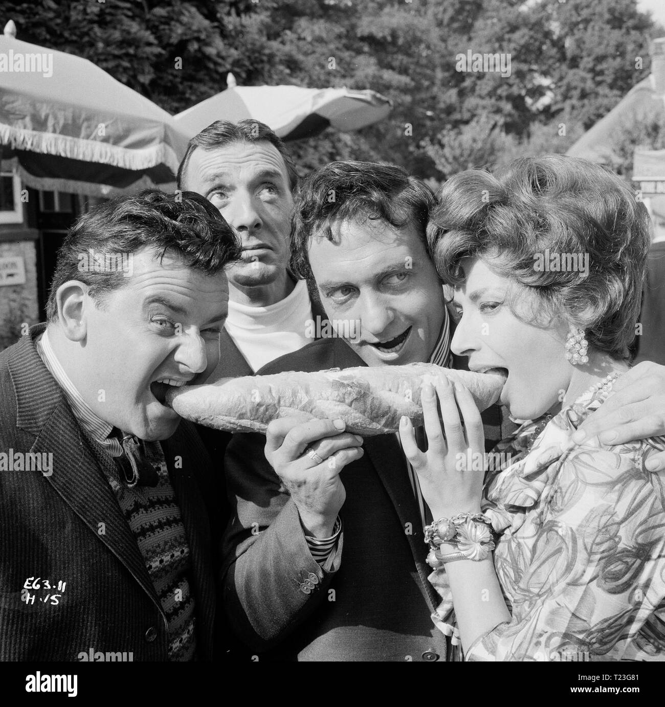 The Bargee (1964) Ronnie Barker, Eric Sykes, Harry H Corbett, Miriam ...