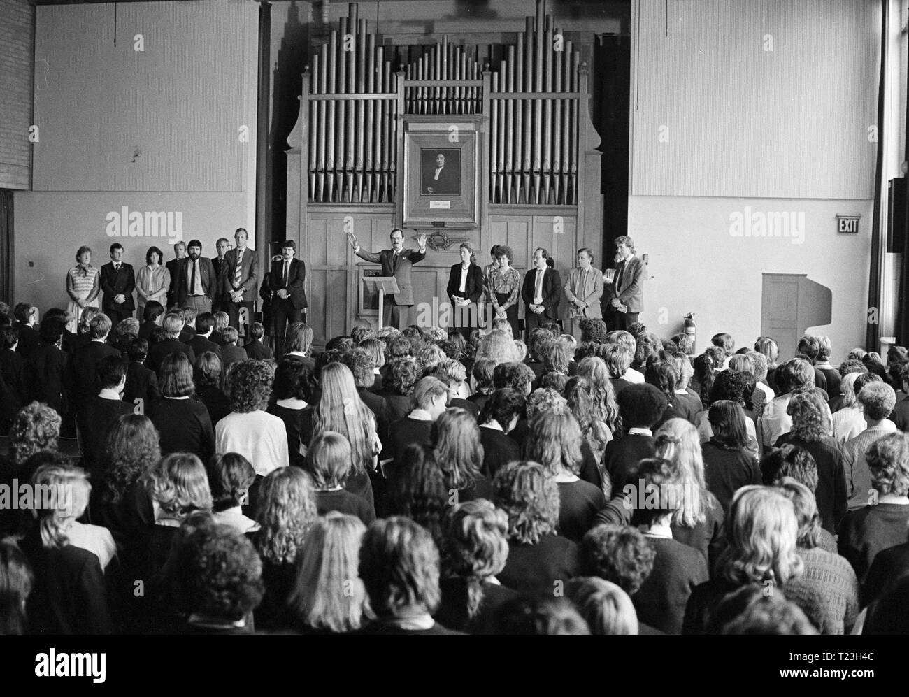 Clockwise 1986 john cleese hi-res stock photography and images - Alamy