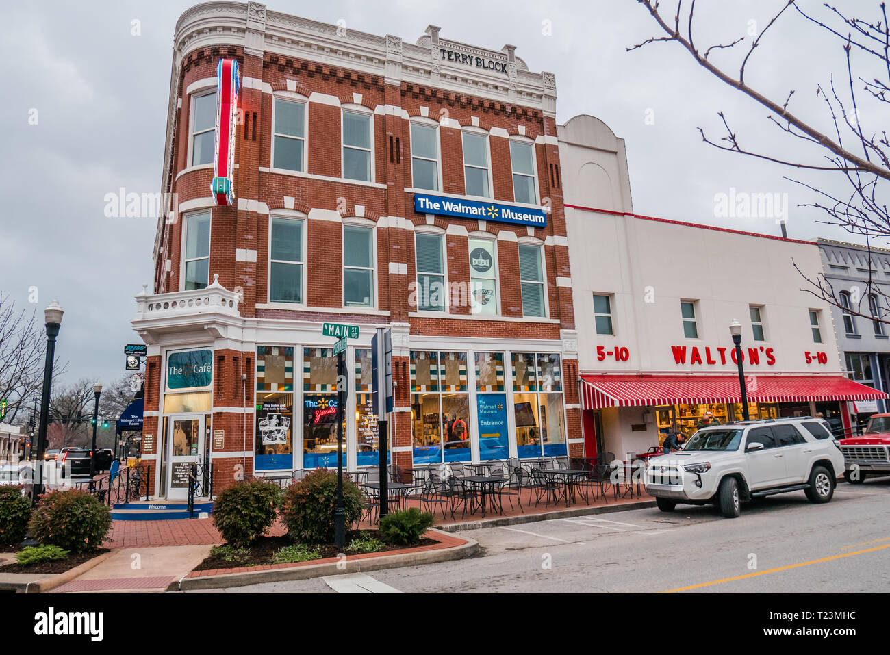 Bentonville walmart museum hi-res stock photography and images - Alamy