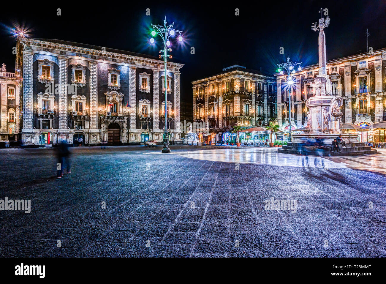 Piazza Duomo or Cathedral Square with Town Hall building in Catania ...
