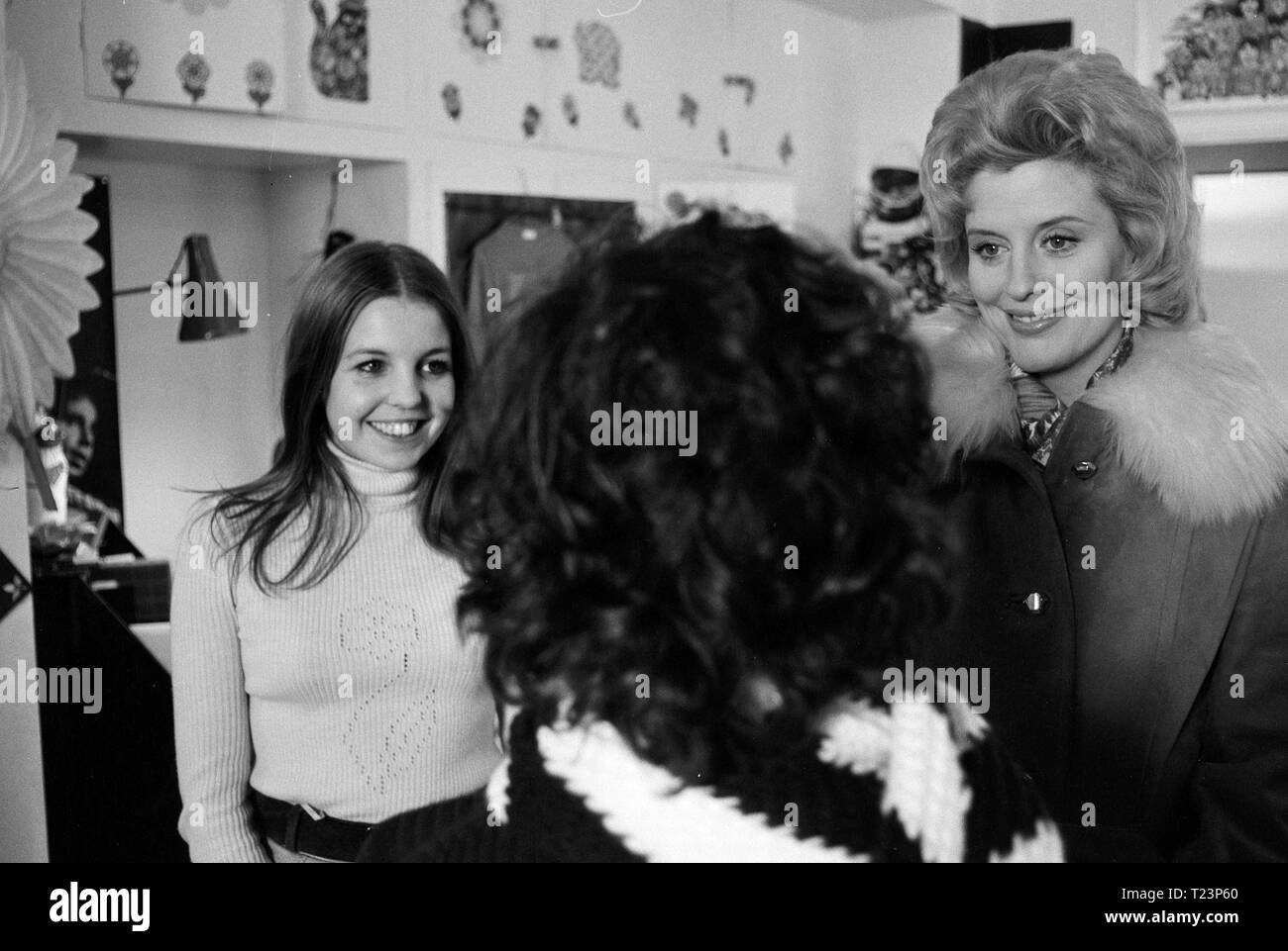 Baxter (1973) Sally Thomsett, Frances Bennet, Date: 1973 Stock Photo ...