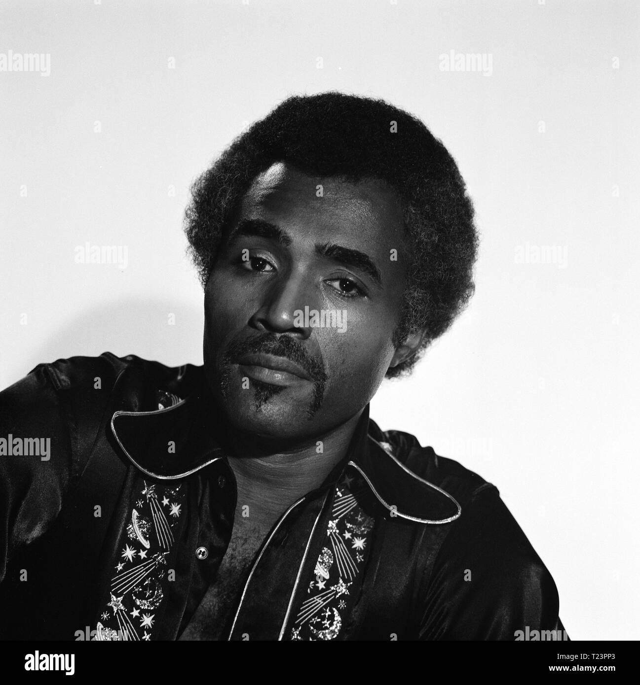 Calvin Lockhart Calvin Lockhart, Who Starred In "The Beast Must Die"