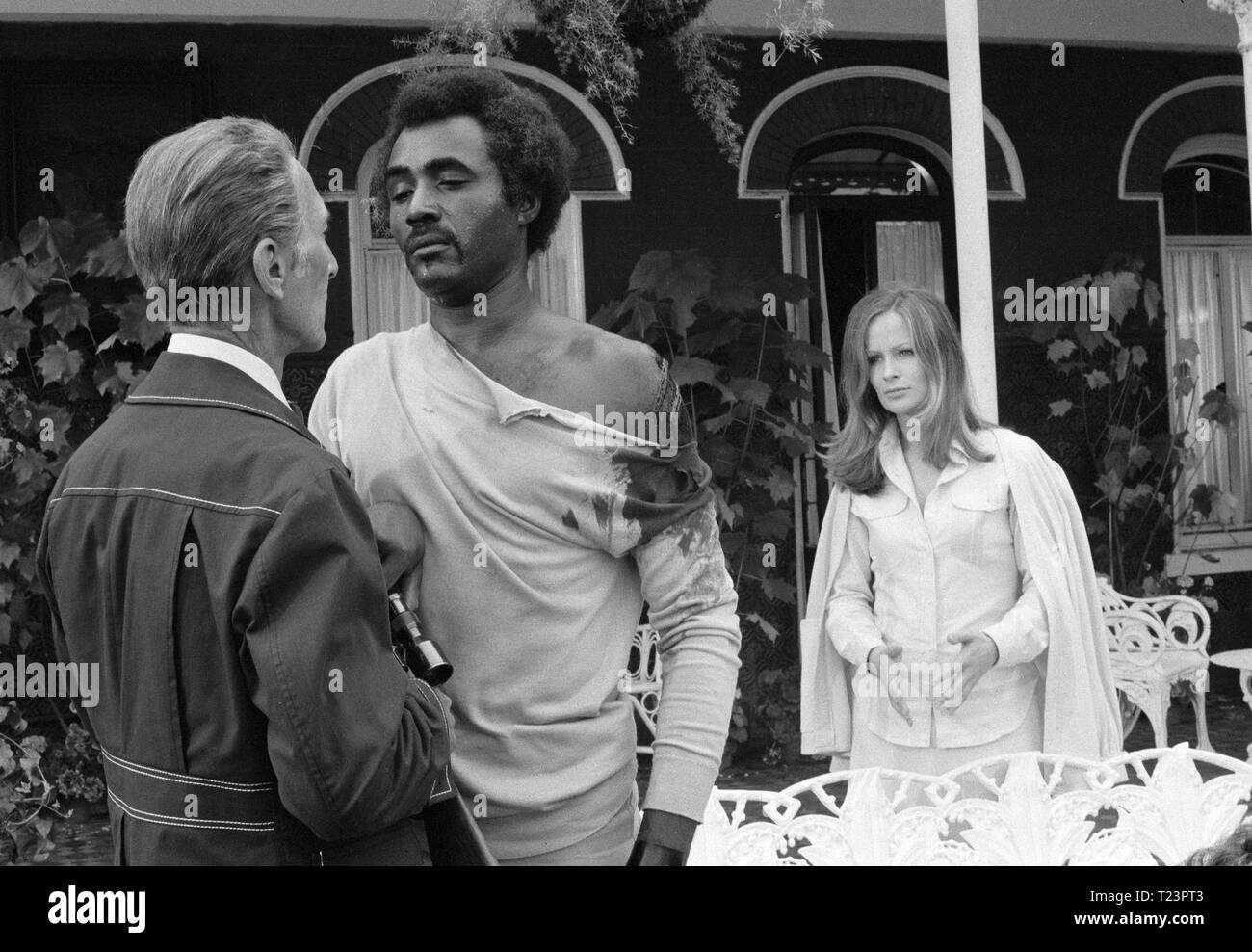 The Beast Must Die (1974) Peter Cushing, Calvin Lockhart, Ciaran Madden ...