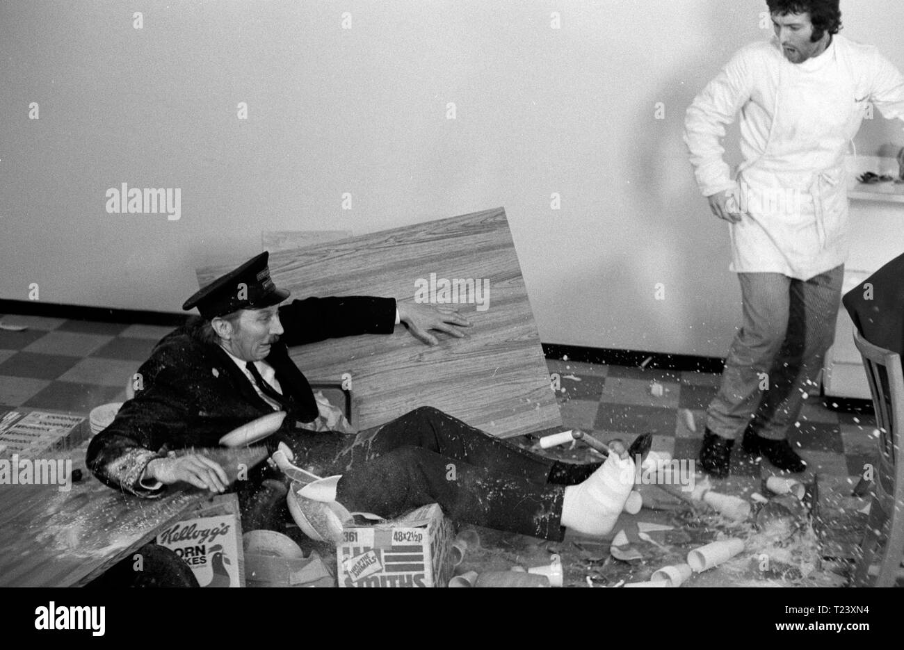 Holiday on the Buses (1973) Stephen Lewis, Franco De Rosa, Date: 1973 ...