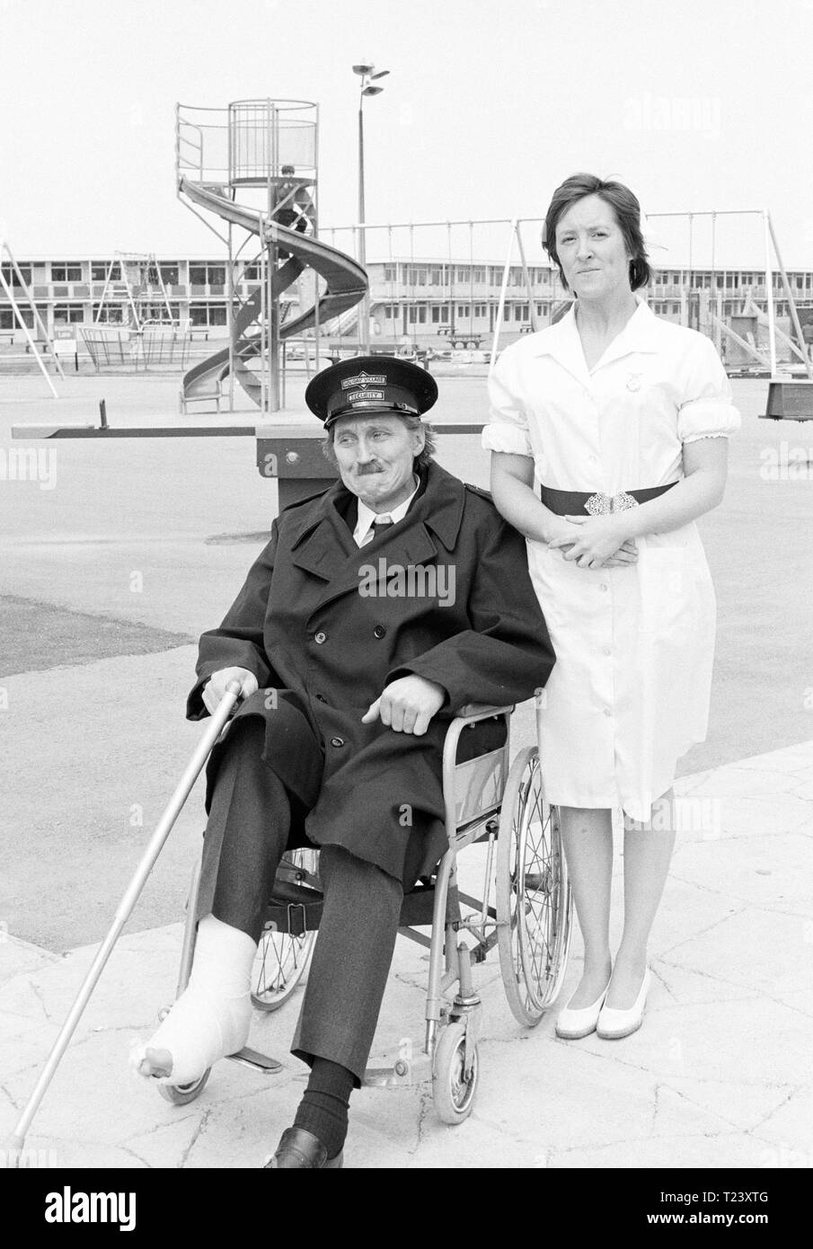 Holiday on the Buses (1973) Stephen Lewis, Kate Williams, Date: 1973 ...