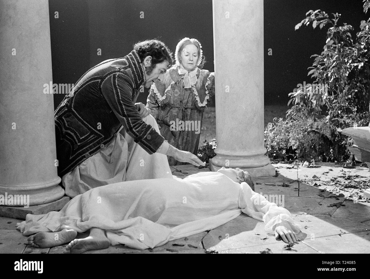 Lady Caroline Lamb (1972) Bernard Kay, Maureen Pryor, Sarah Miles, Date ...