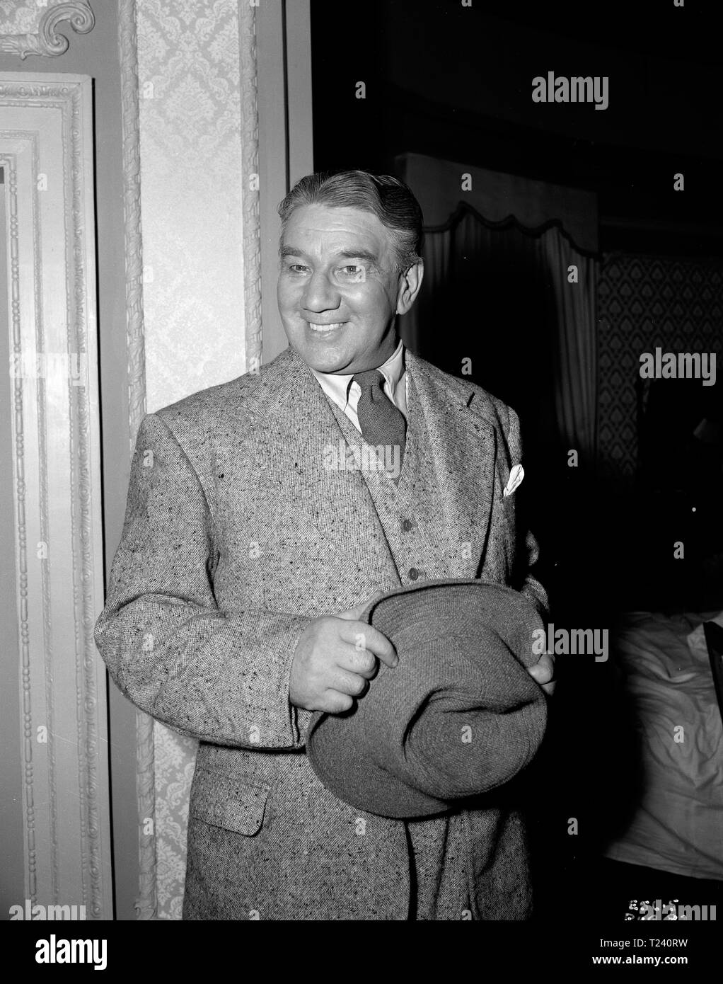 Let's Be Happy (1957) Peter Sinclair, Date: 1957 Stock Photo - Alamy