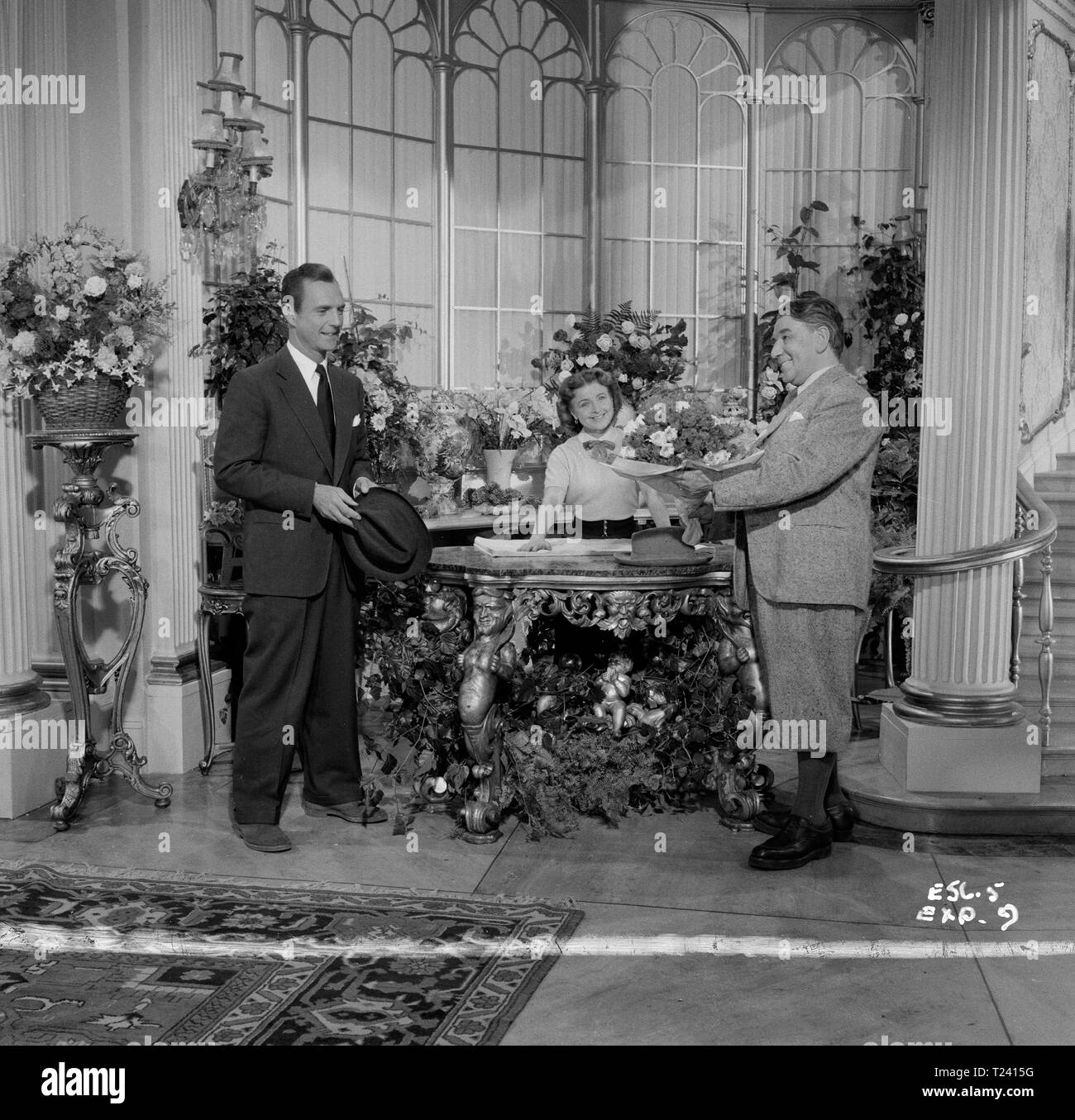 Let's Be Happy (1957) Robert Flemyng, Molly Weir, Peter Sinclair, Date ...