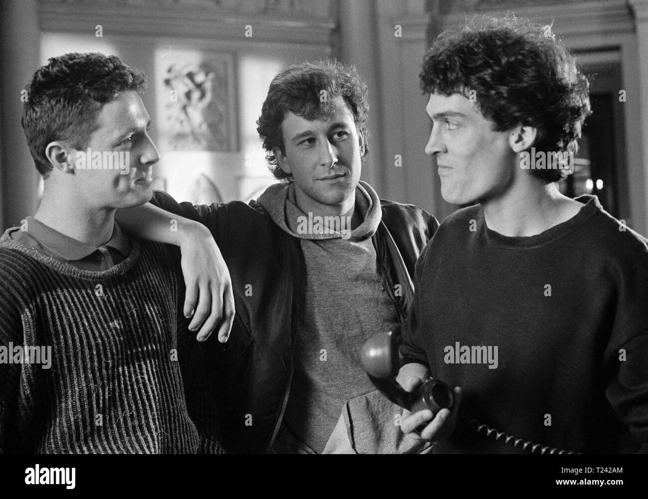 Link (1986) David O'Hara, Richard Garnett, Date: 1986 Stock Photo - Alamy