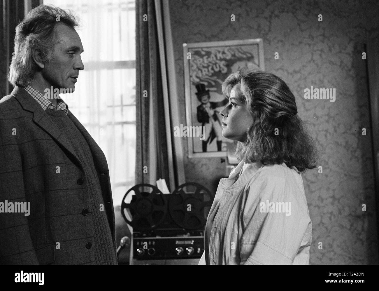 Link (1986) Terence Stamp, Elisabeth Shue, Date: 1986 Stock Photo - Alamy