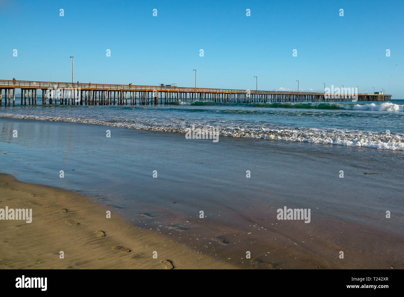 Avila beach and pier hi-res stock photography and images - Alamy