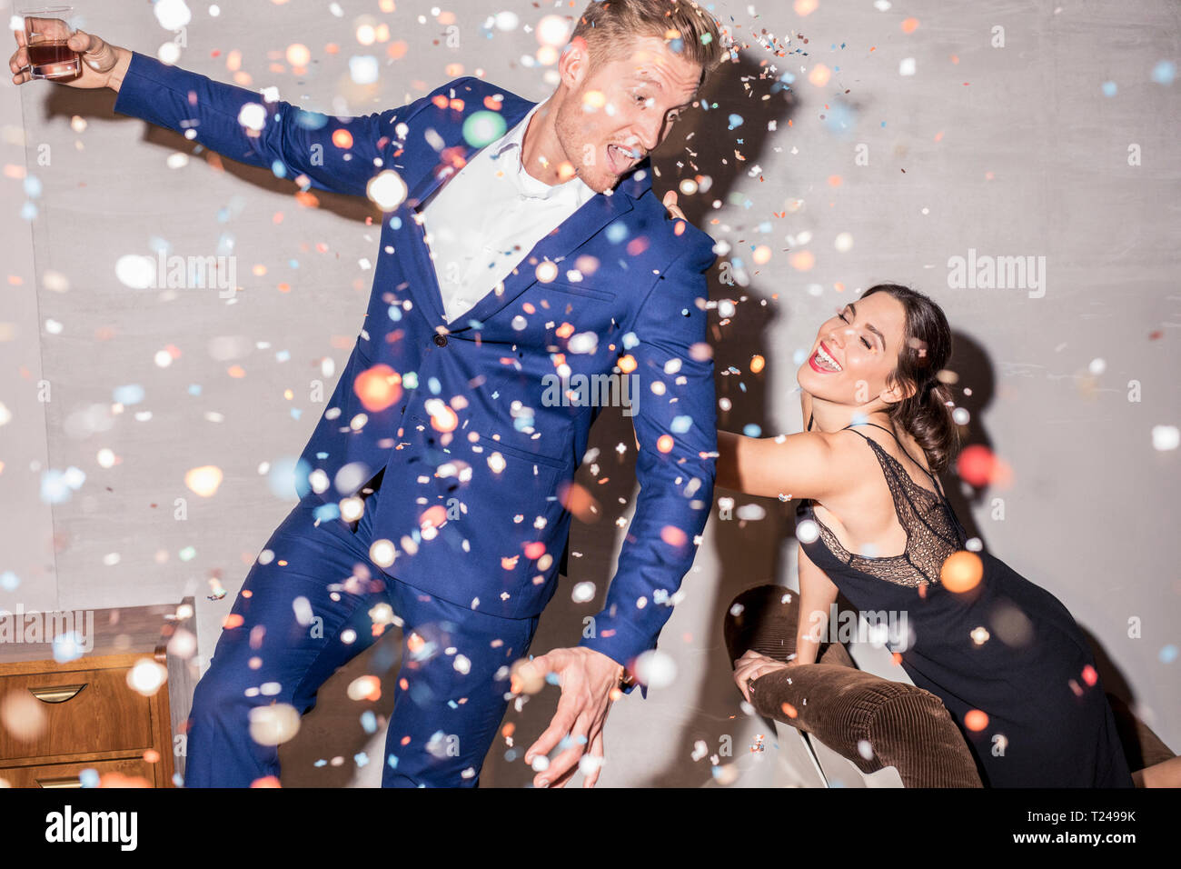 Party couple party hi-res stock photography and images - Alamy