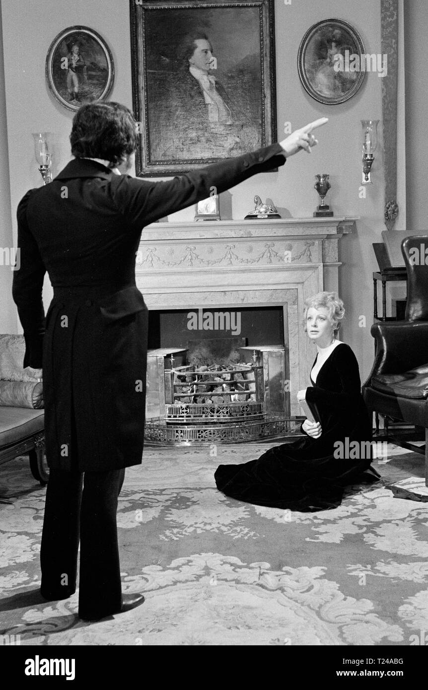 Caroline lamb, sarah miles hi-res stock photography and images - Alamy