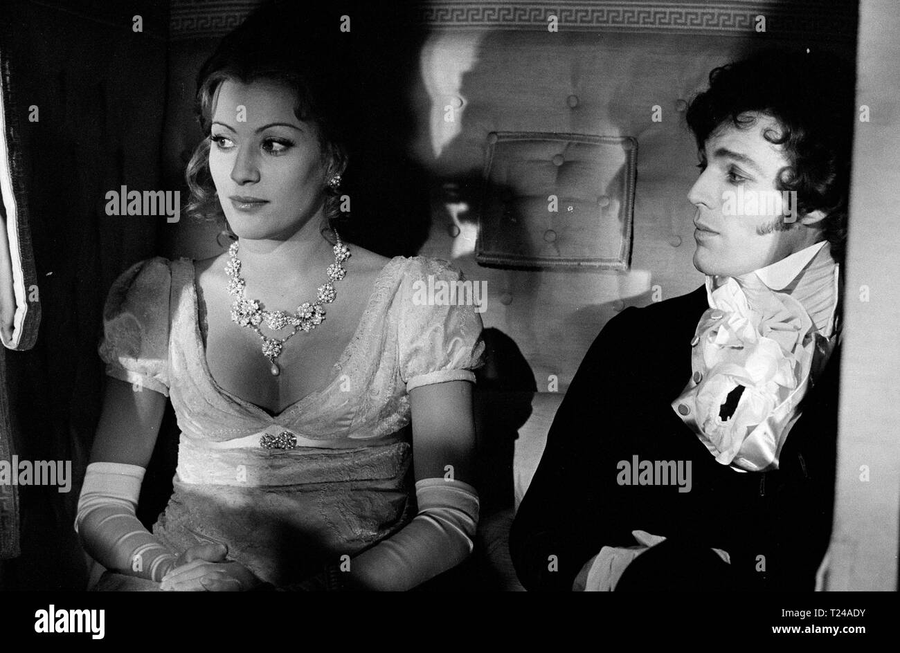 Lady Caroline Lamb (1972) Richard Chamberlain, Date: 1972 Stock Photo ...