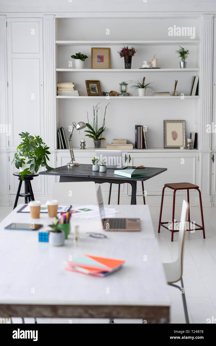 Interior of a modern coworking space Stock Photo - Alamy
