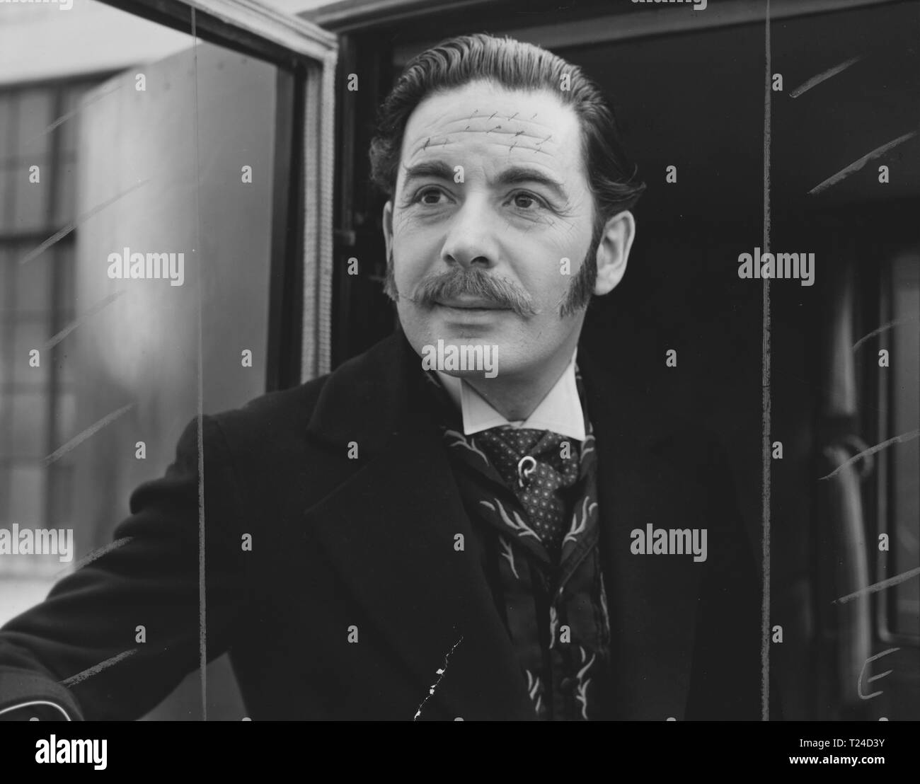 The Magic Box (1952) Leo Genn, Date: 1952 Stock Photo - Alamy