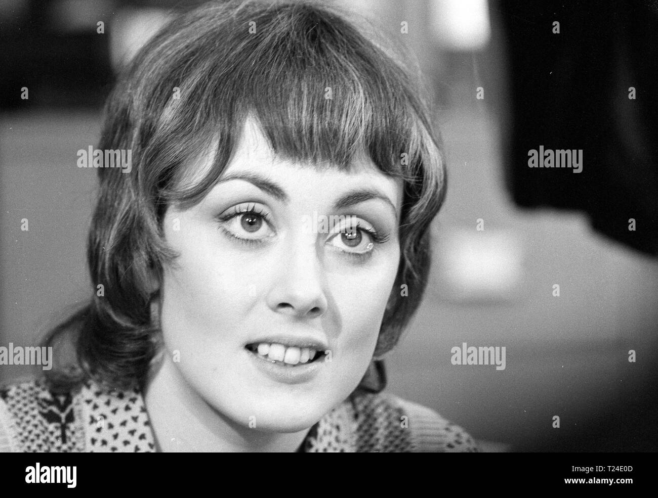 Man About the House (1974) Paula Wilcox, Date: 1974 Stock Photo - Alamy