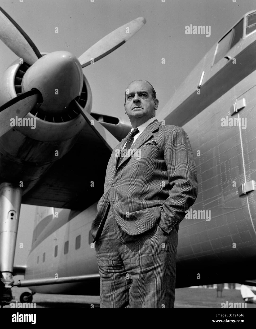 The Man in the Sky (1957) Walter Fitzgerald, Date: 1957 Stock Photo - Alamy