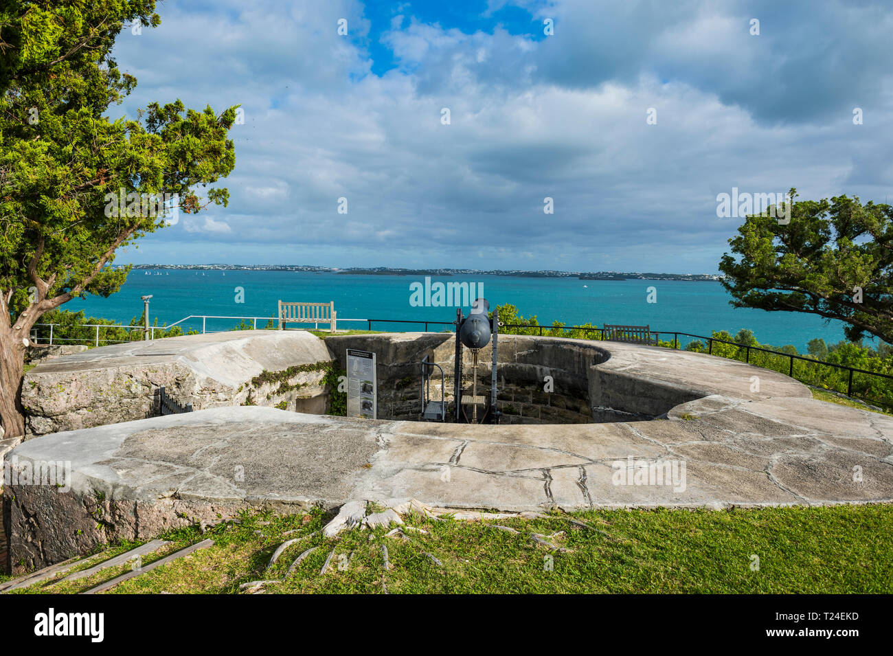 Bermuda, Scaur Hill Fort and Park, cannon Stock Photo - Alamy