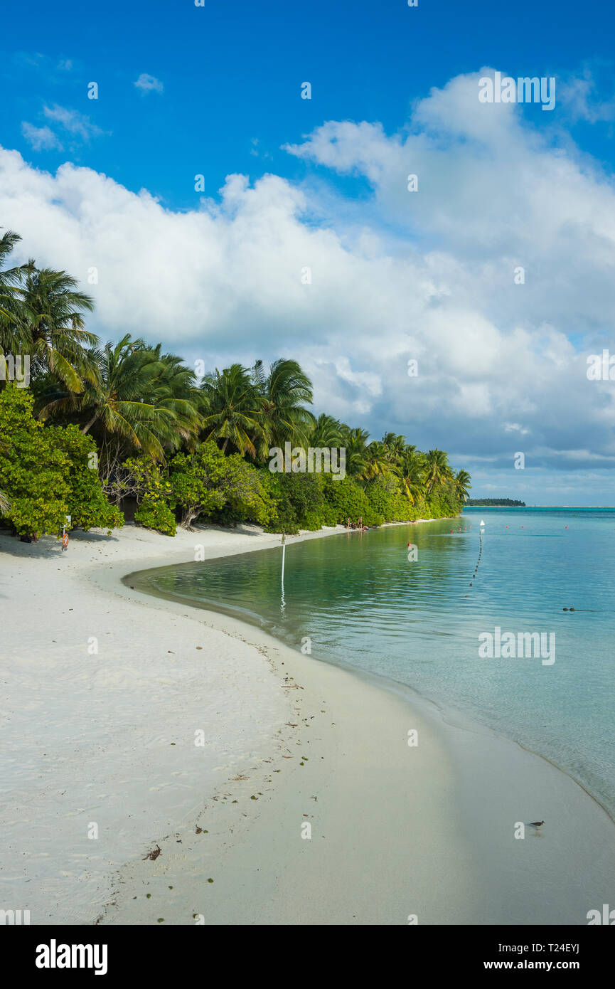 Ari atoll hi-res stock photography and images - Alamy