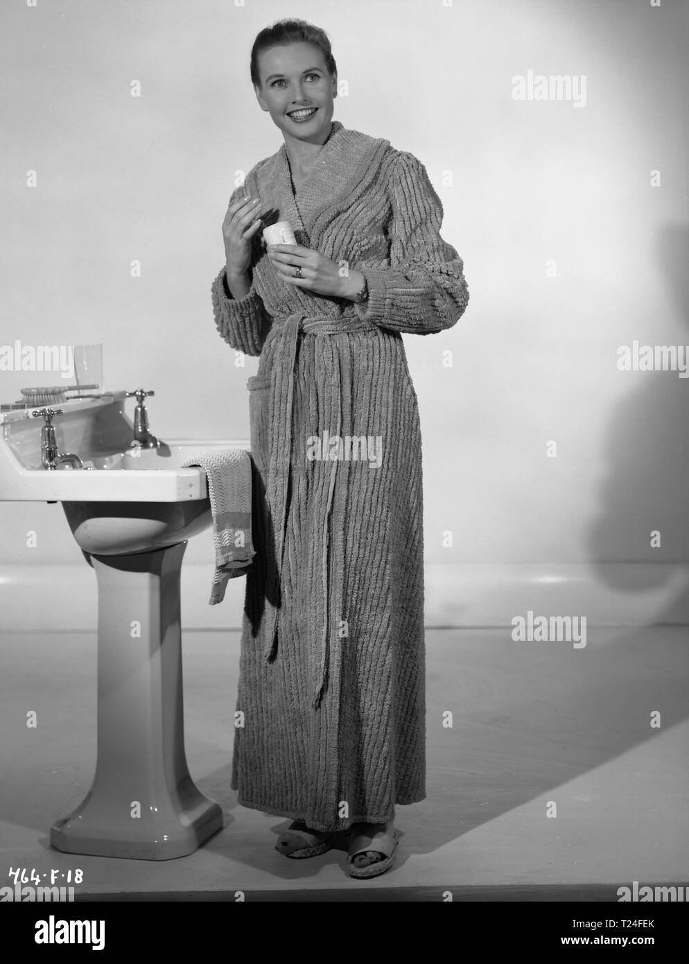 The Night My Number Came Up (1955) Sheila Sim, Date: 1955 Stock Photo ...