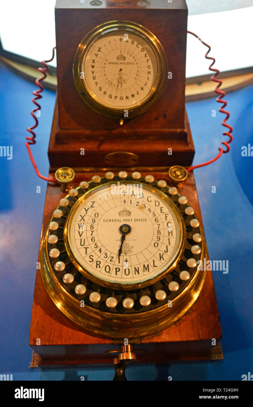 Telegraph machine hi-res stock photography and images - Alamy