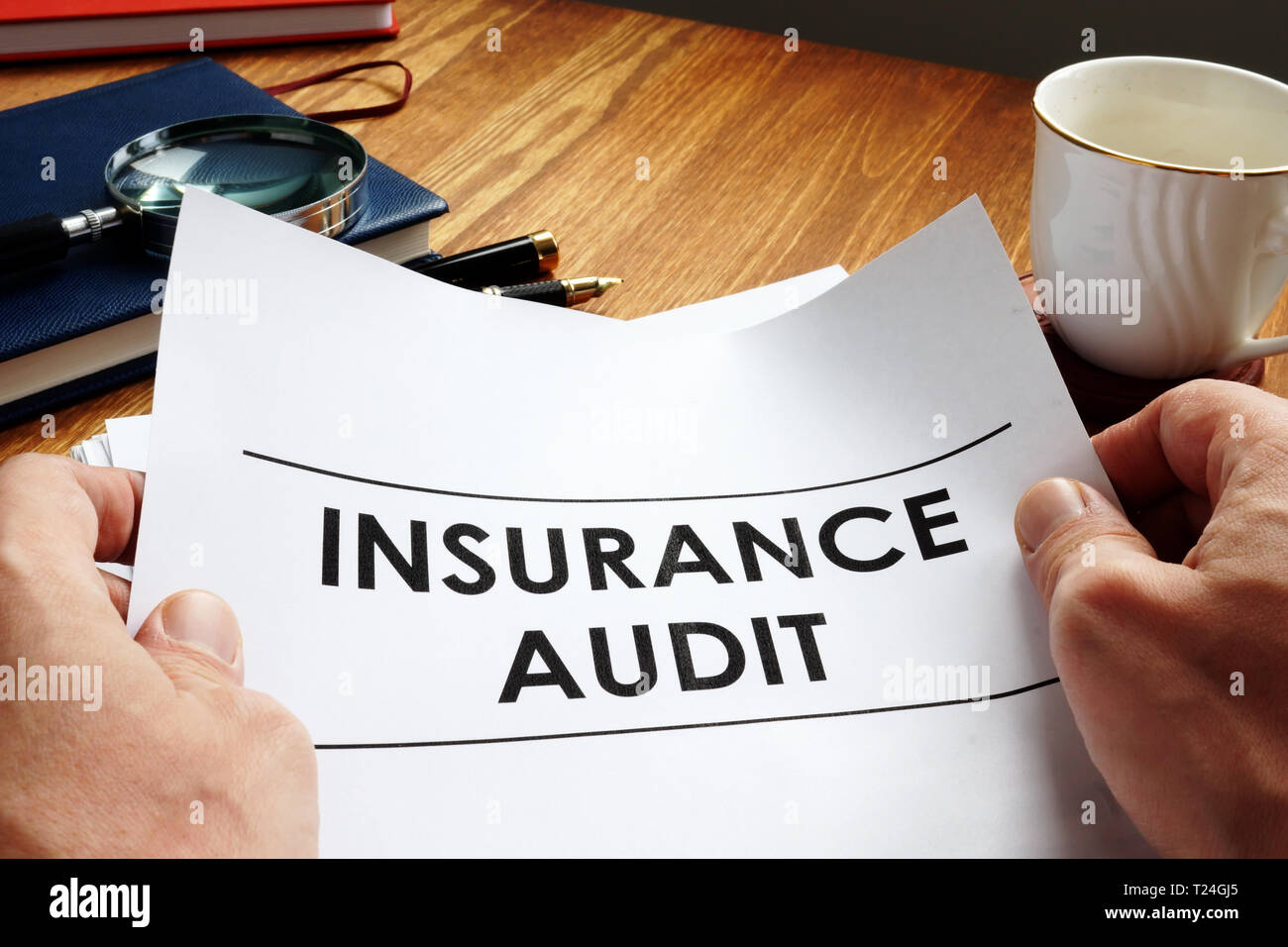 Audit report hi-res stock photography and images - Alamy