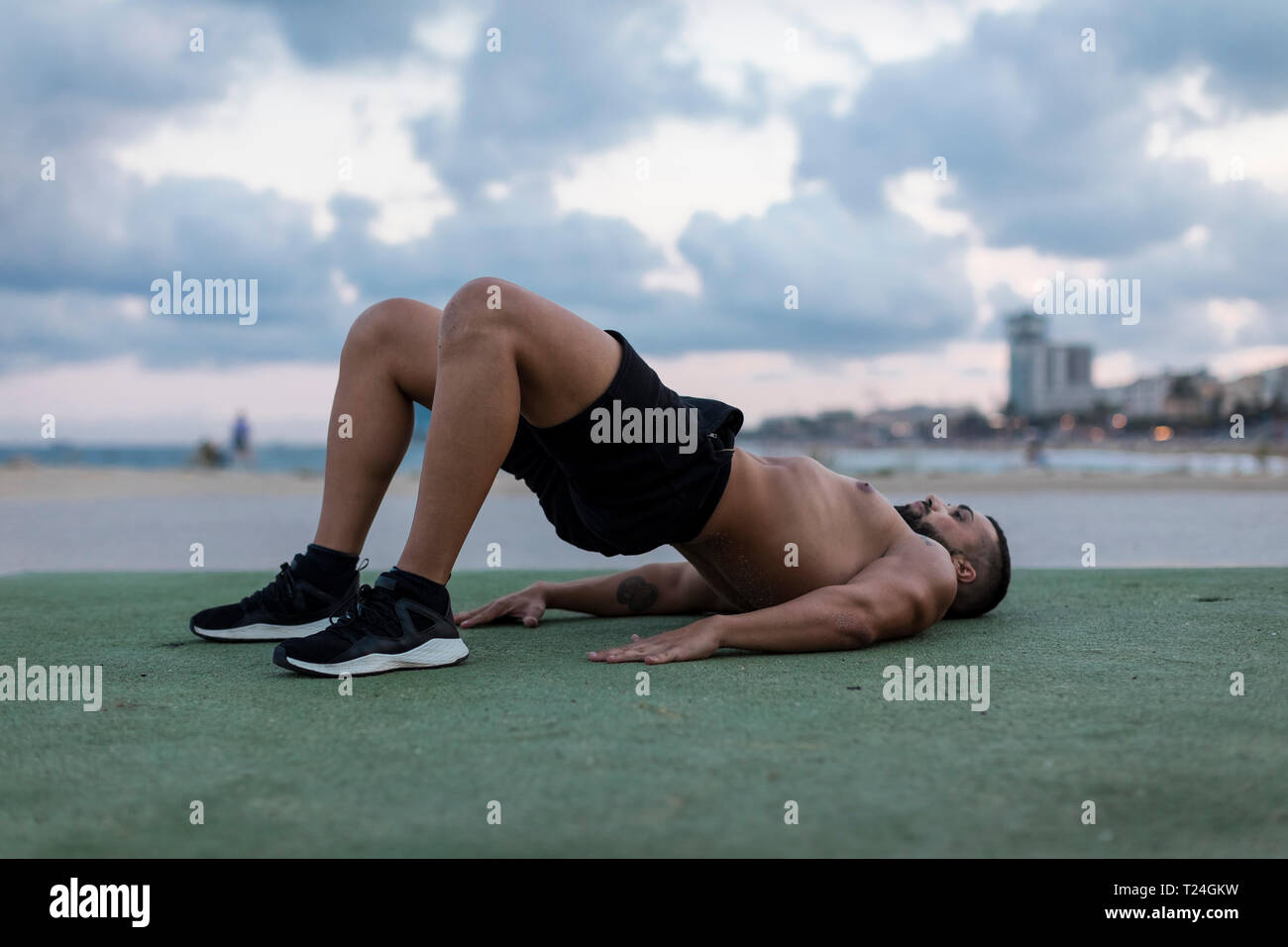 Doing workout hi-res stock photography and images - Alamy