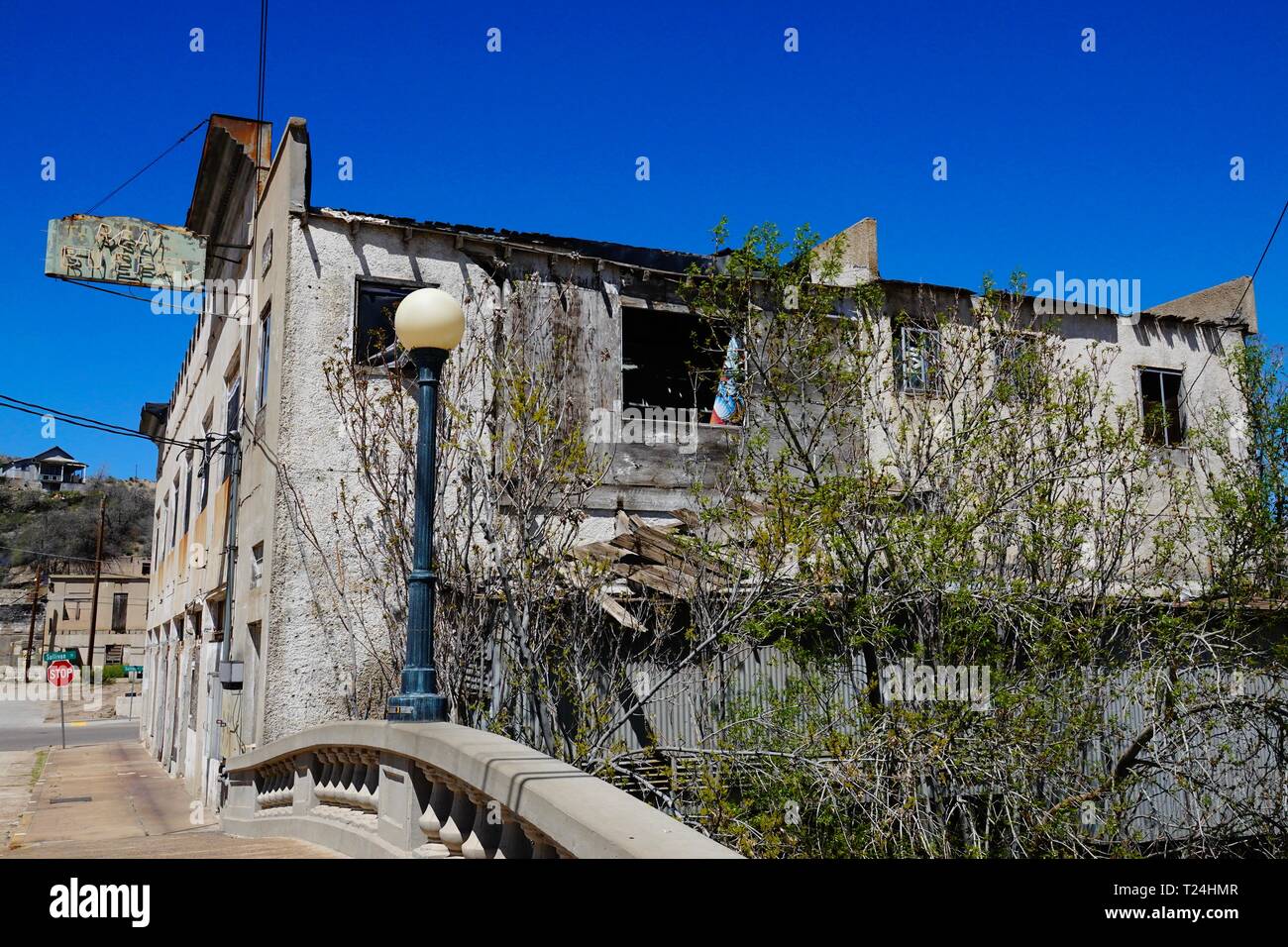 Small structure hi-res stock photography and images - Alamy