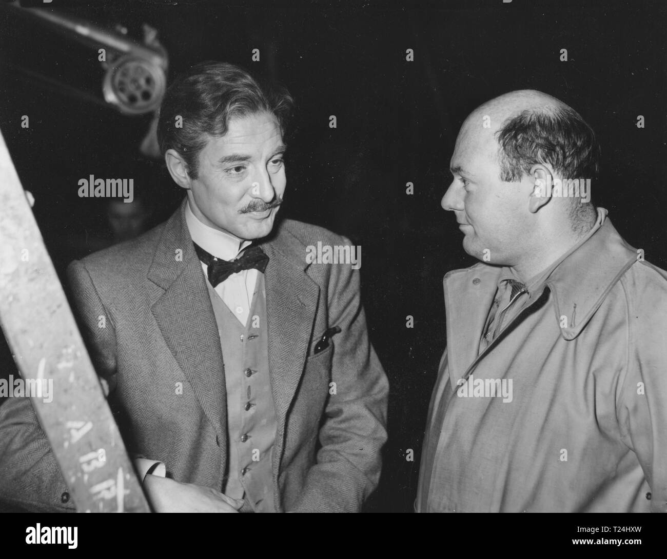 Robert donat magic box hi-res stock photography and images - Alamy