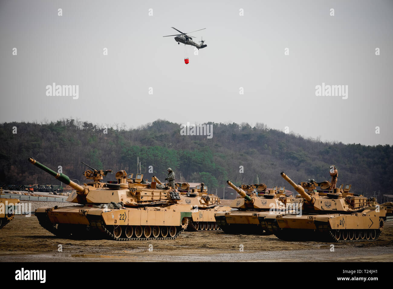 Tank crew members hi-res stock photography and images - Alamy