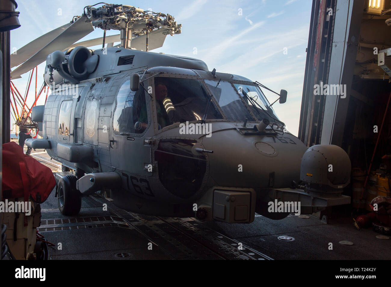 190208-N-UM706-0032 ATLANTIC OCEAN (Feb. 8, 2019) An MH-60R Sea Hawk ...