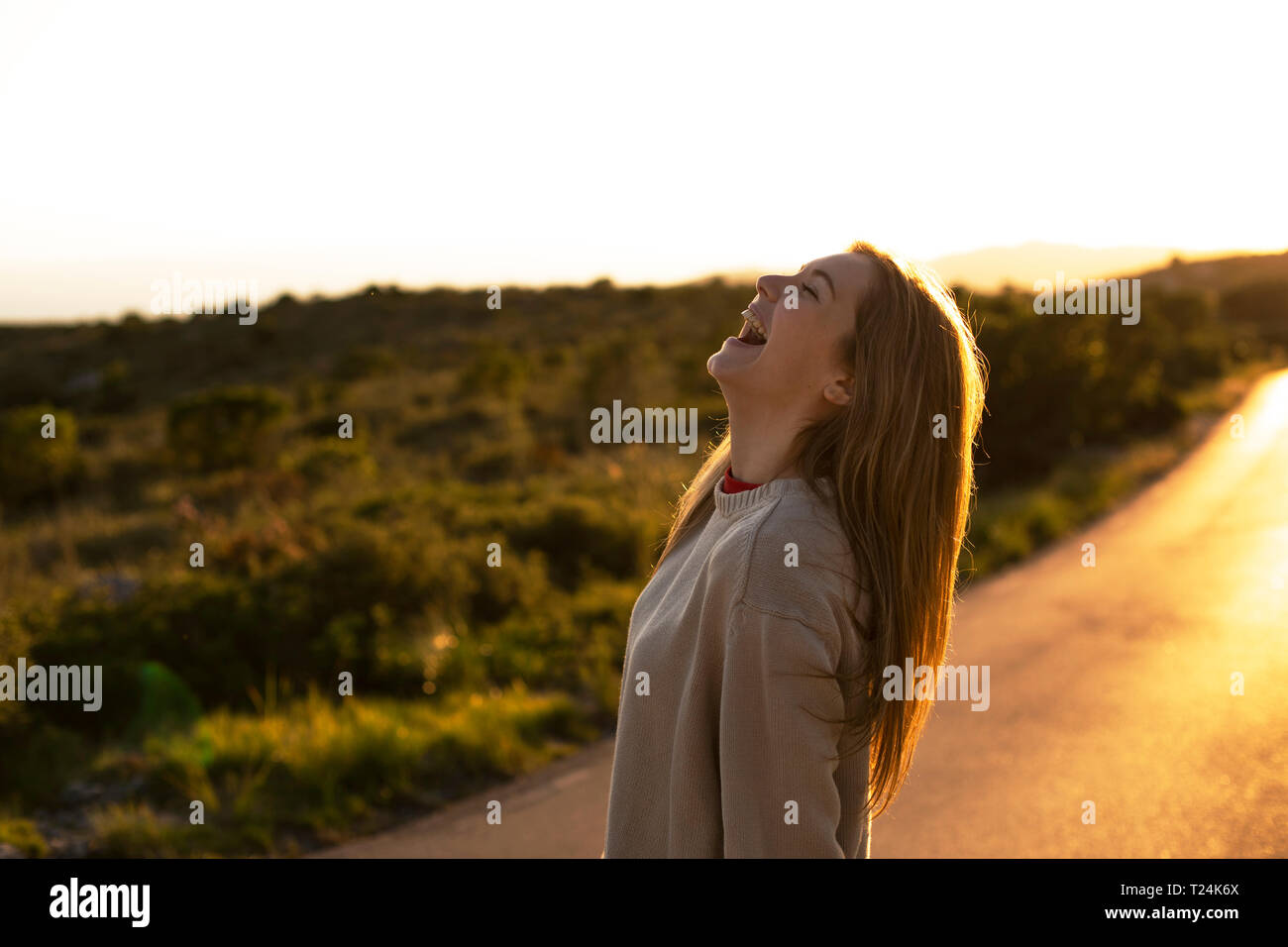 Woman country hi-res stock photography and images - Alamy