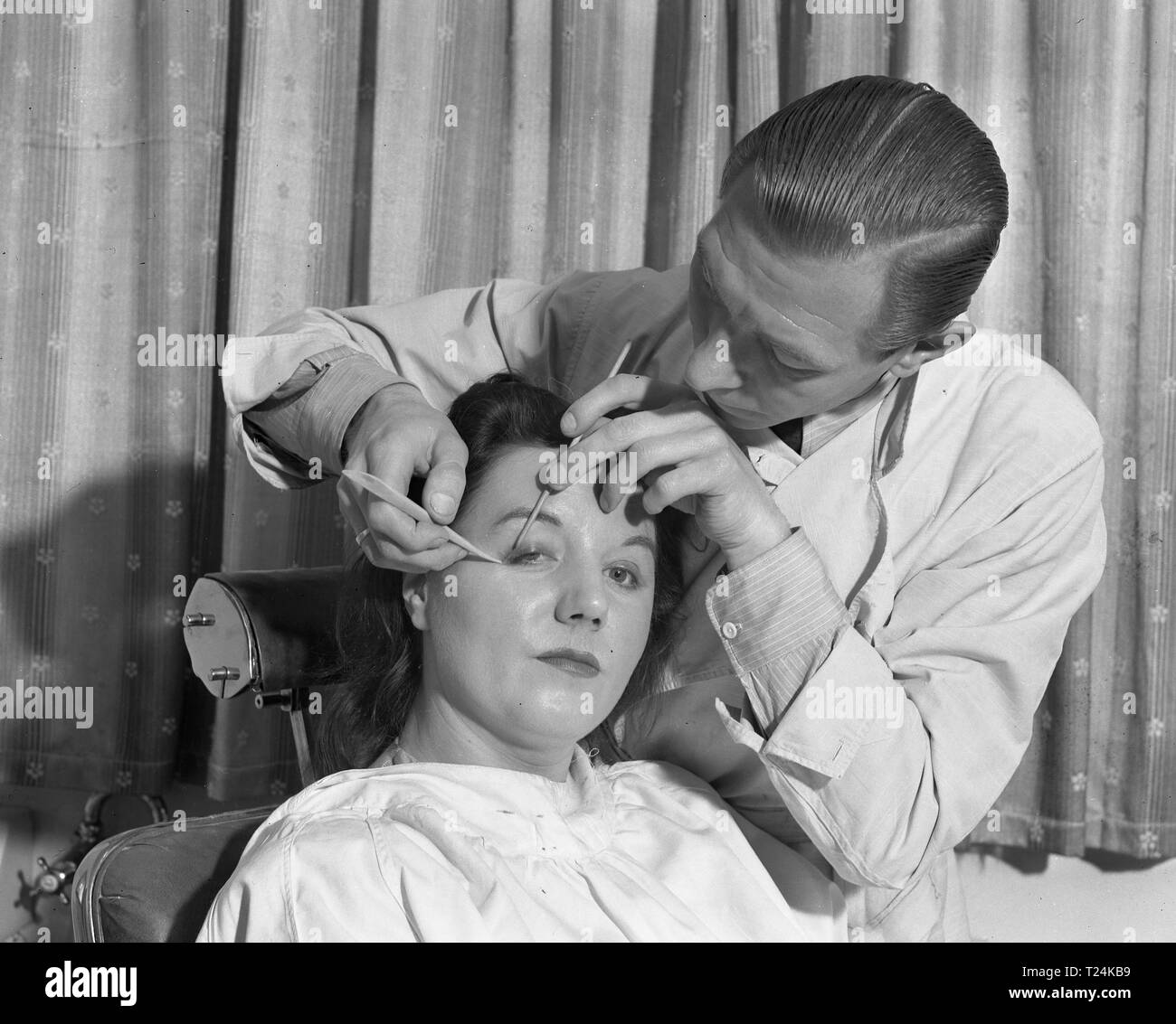 Film nicholas nickleby 1947 hi-res stock photography and images - Alamy