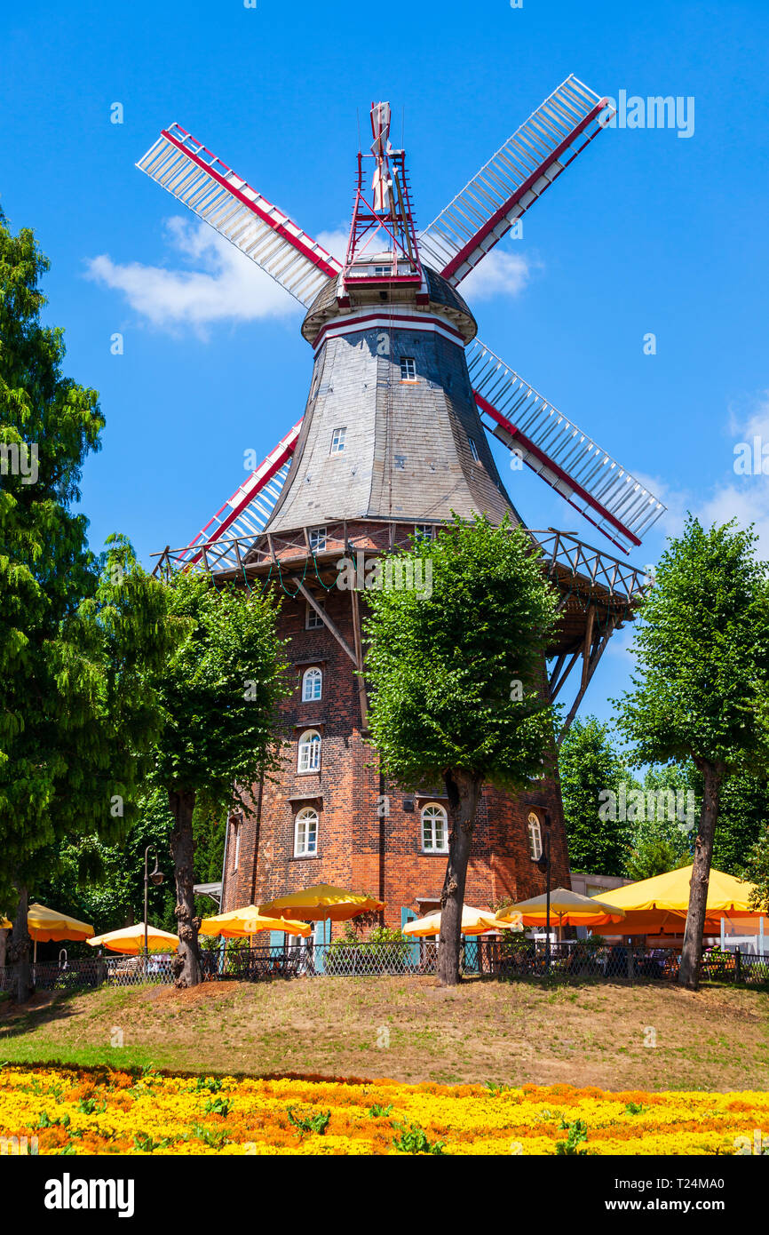 Am wall windmill hi-res stock photography and images - Alamy