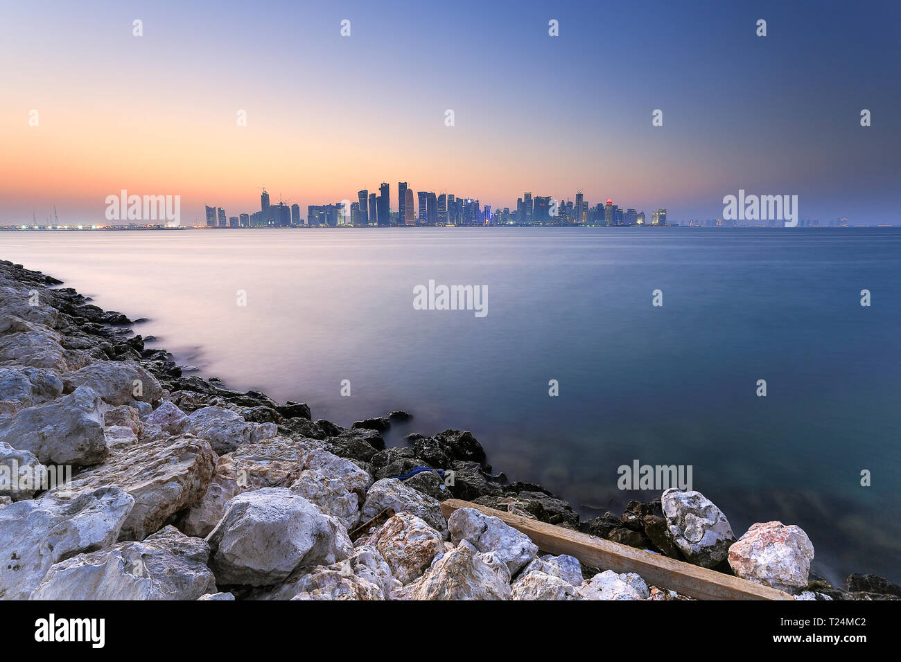 Port of doha hi-res stock photography and images - Alamy