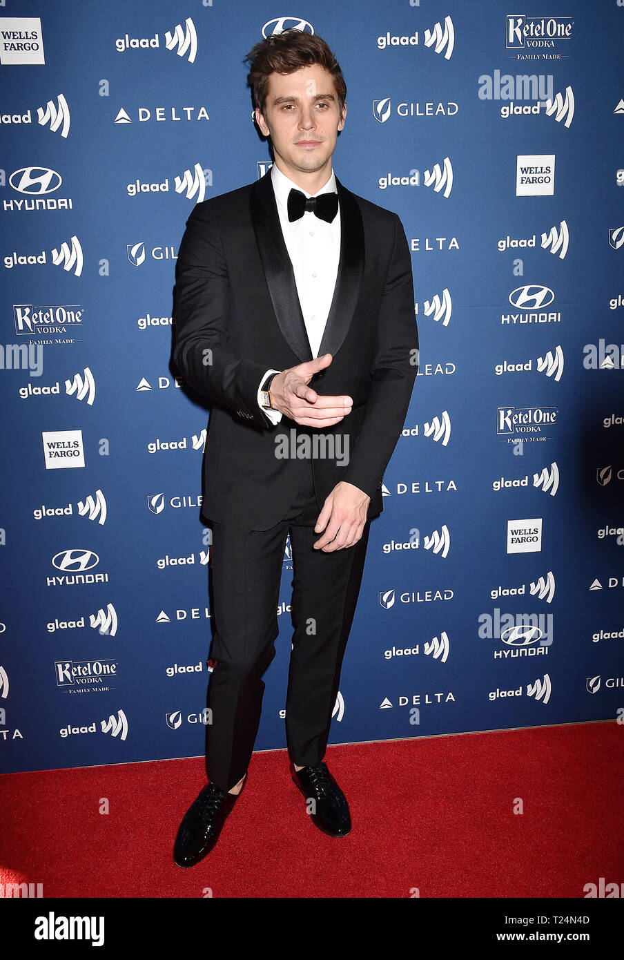 BEVERLY HILLS, CA - MARCH 28: Antoni Porowski attends the 30th Annual ...