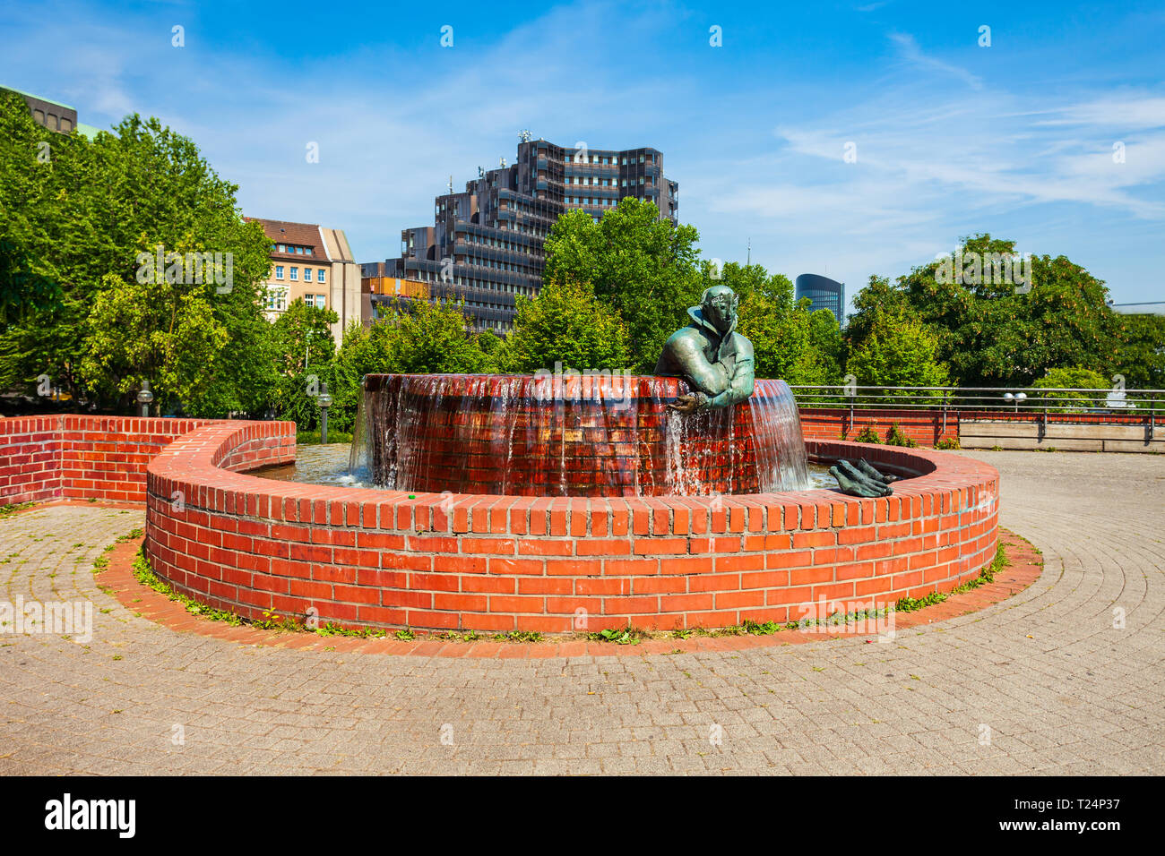 Fountain in city garden or stadtgarten, public park in Dortmund ...