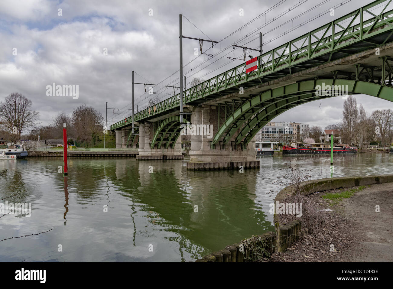 River seine at chatou hi-res stock photography and images - Alamy