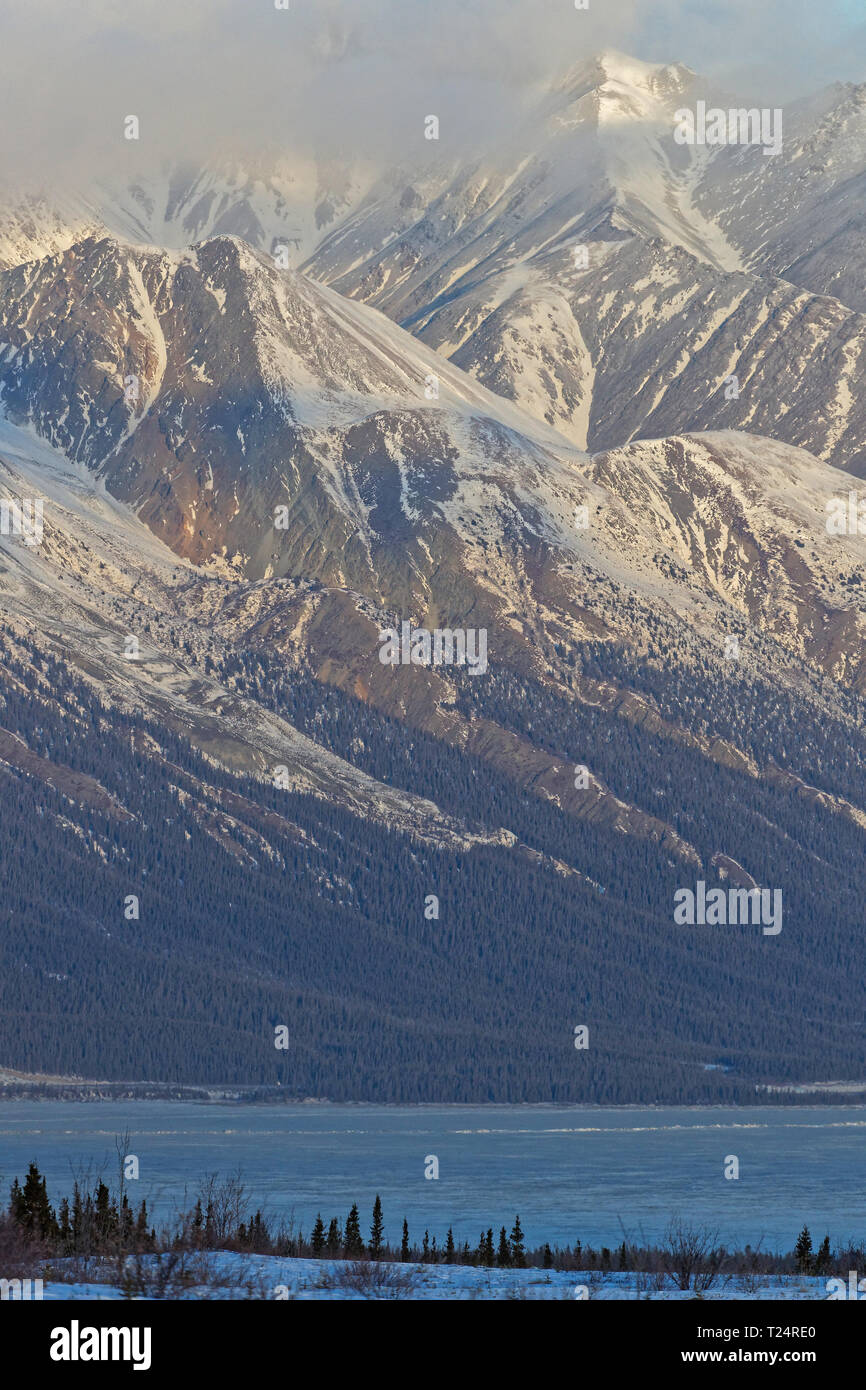 Klaune lake and mountains, Kluane National Park, Yukon Stock Photo - Alamy