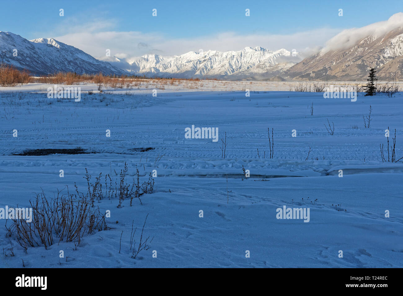 Sunrise on Kluane Lake, Kluane National Park, Yukon Stock Photo - Alamy