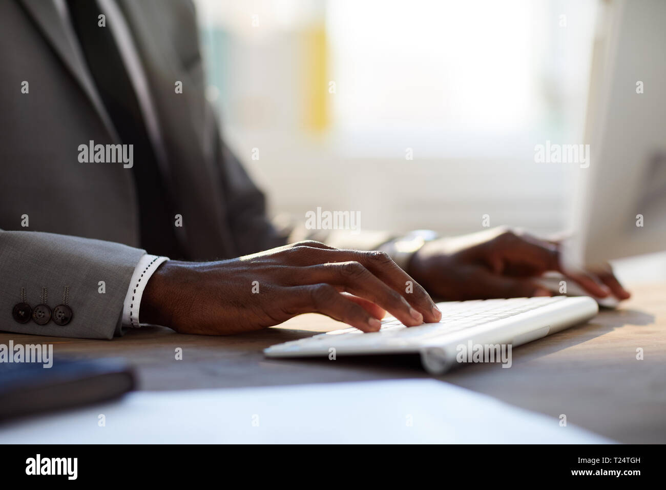 Hand african american hi-res stock photography and images - Alamy