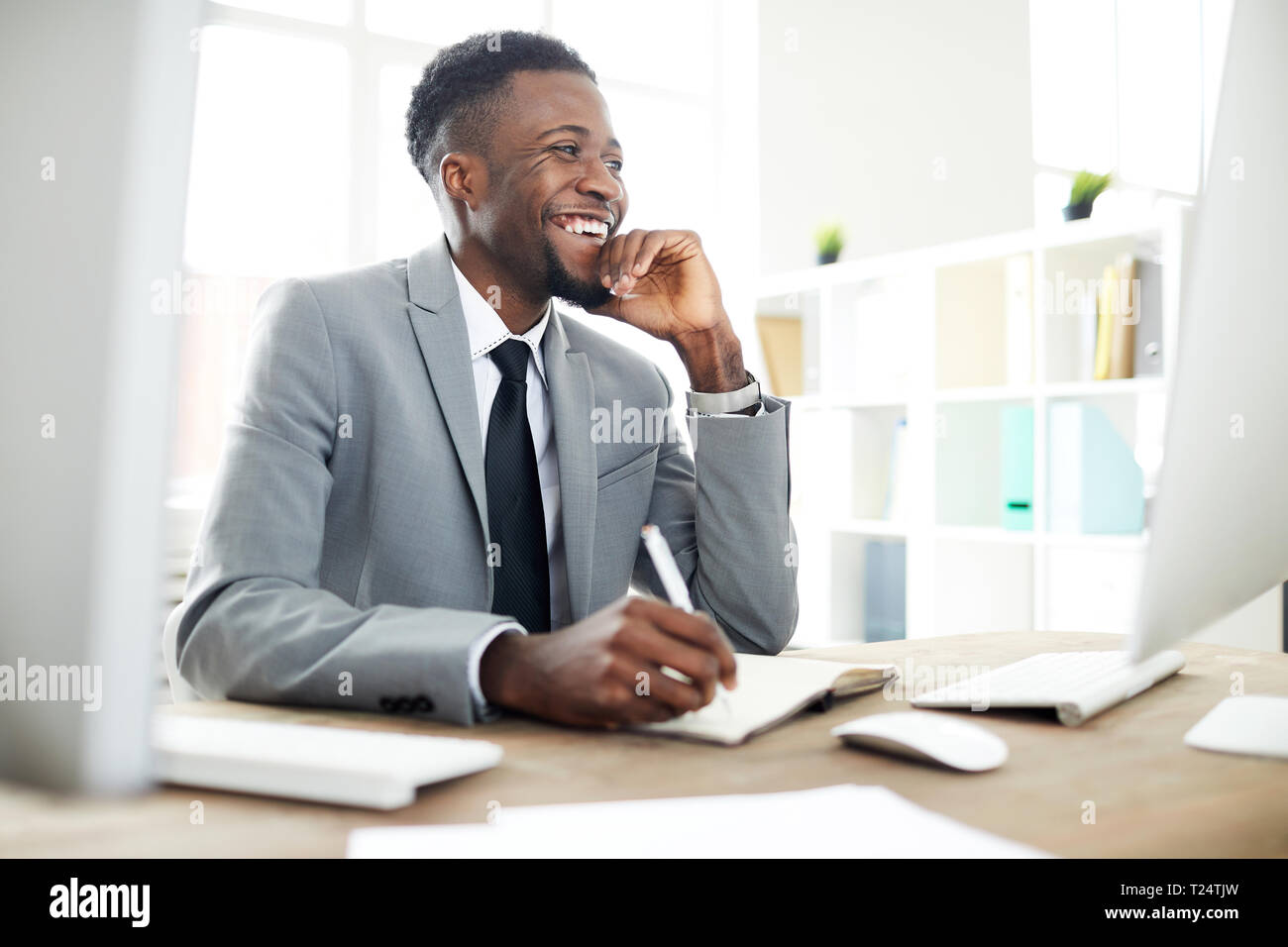 African american corporate manager talking hi-res stock photography and ...
