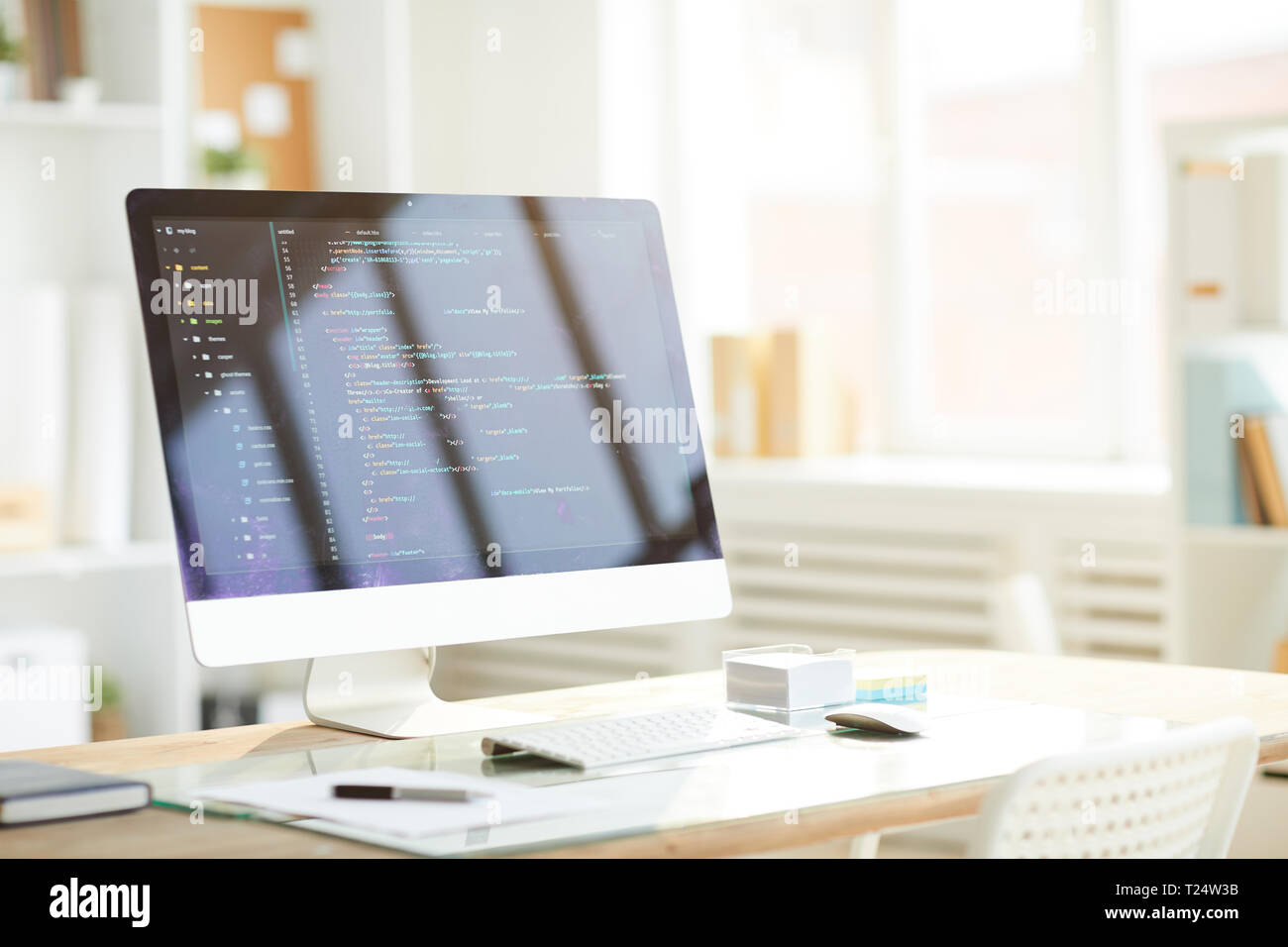 Workplace of it-engineer Stock Photo - Alamy