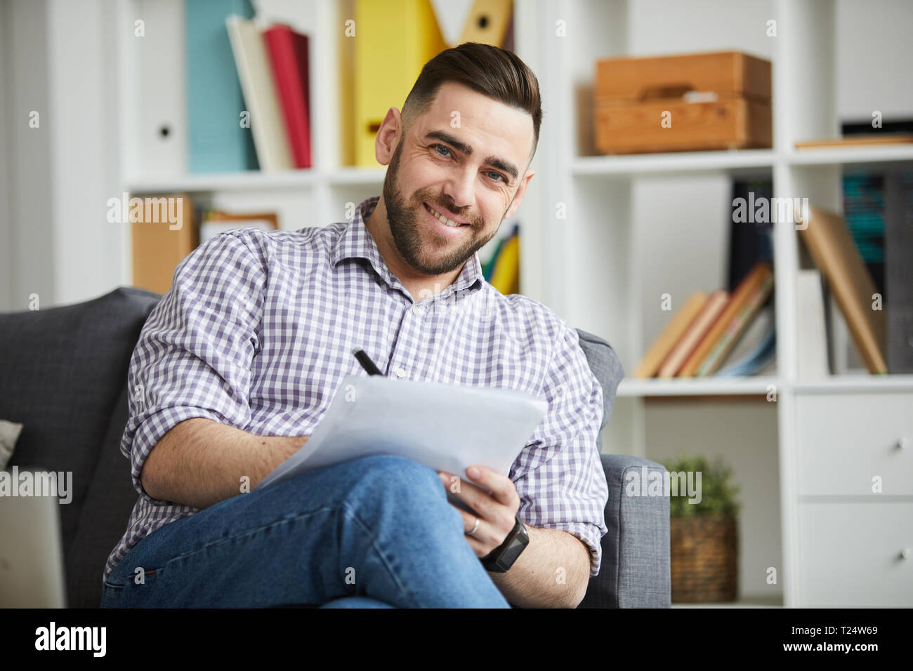 Making working notes Stock Photo - Alamy