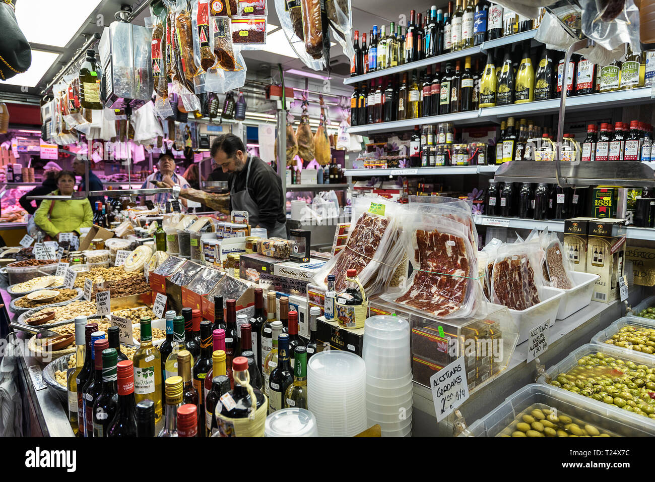 Malaga food market hi-res stock photography and images - Alamy