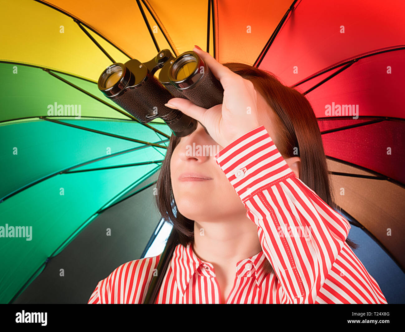 Look into future binoculars hi-res stock photography and images - Alamy