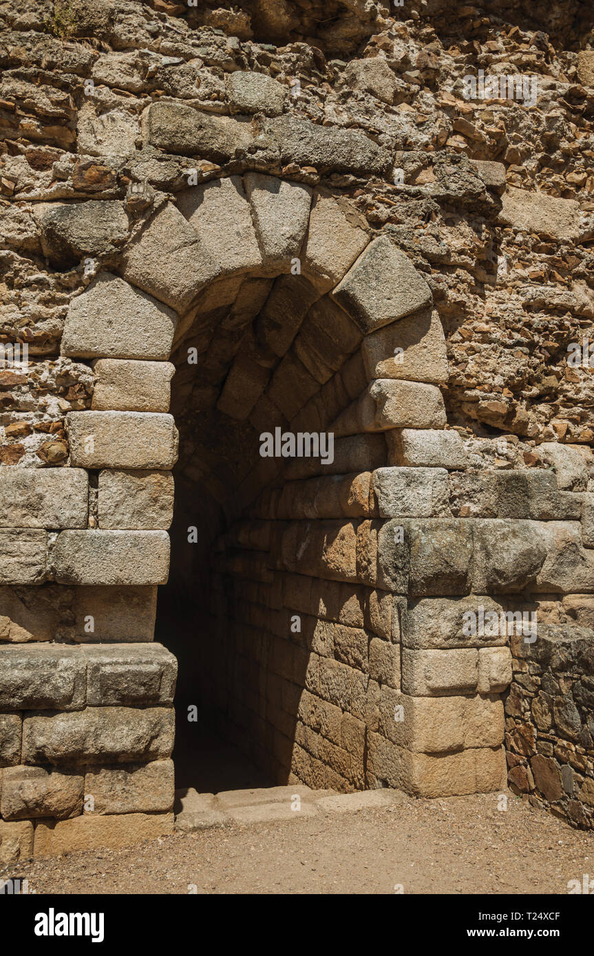 Roman arch with keystone hi-res stock photography and images - Alamy